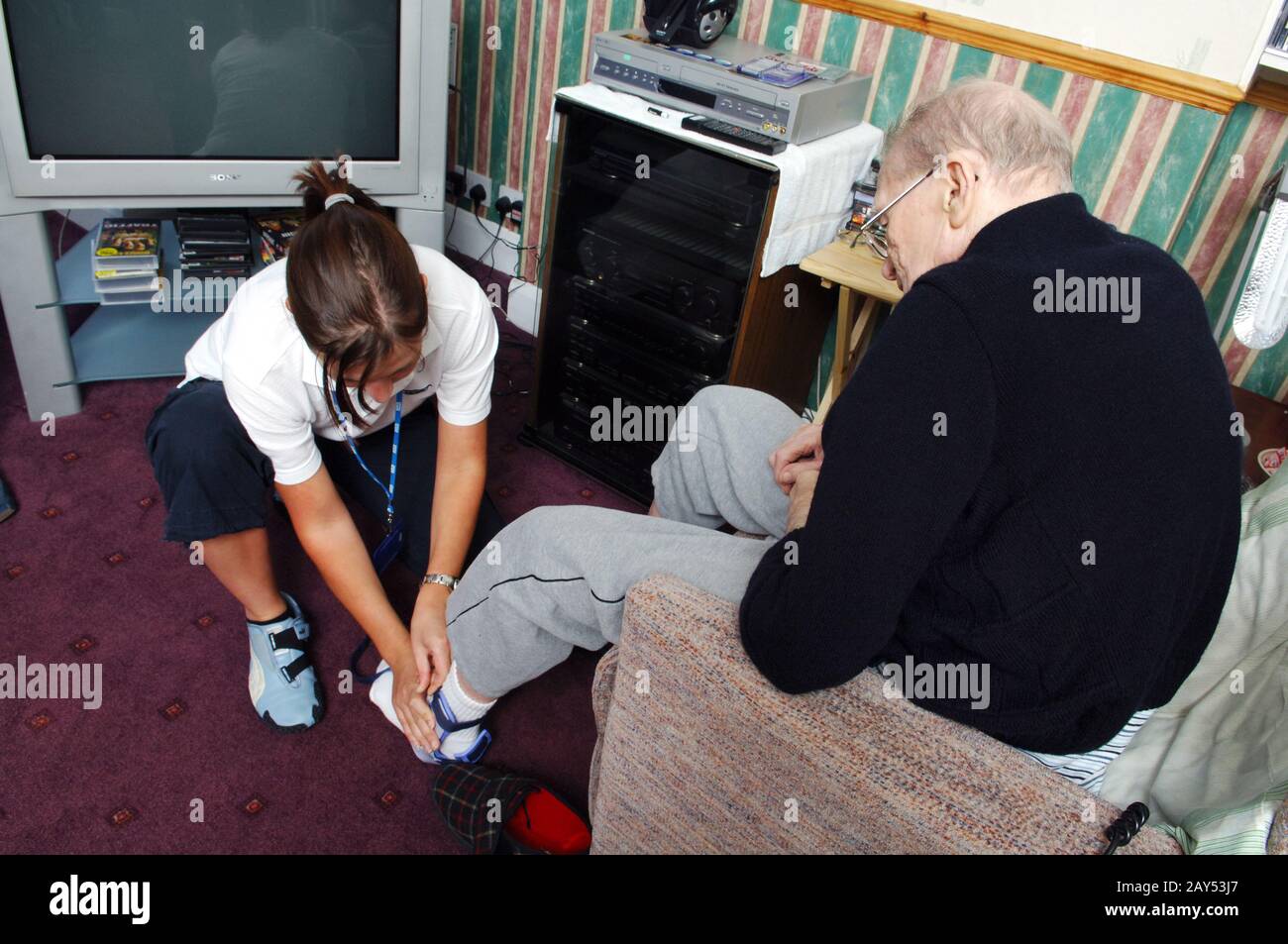 Physio at Home Stock Photo - Alamy