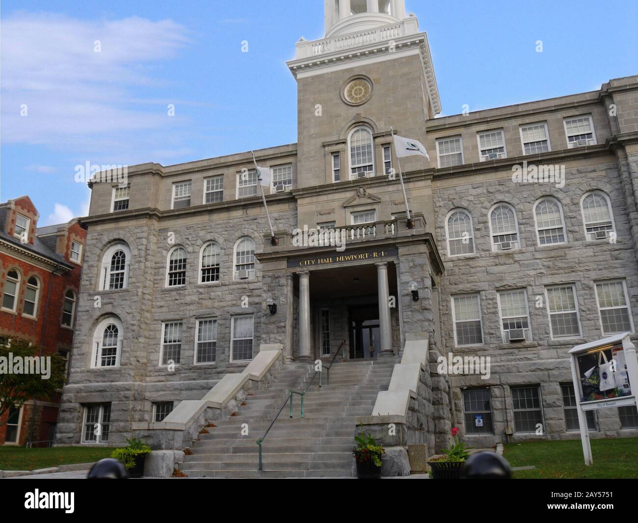 City hall in newport hi-res stock photography and images - Alamy