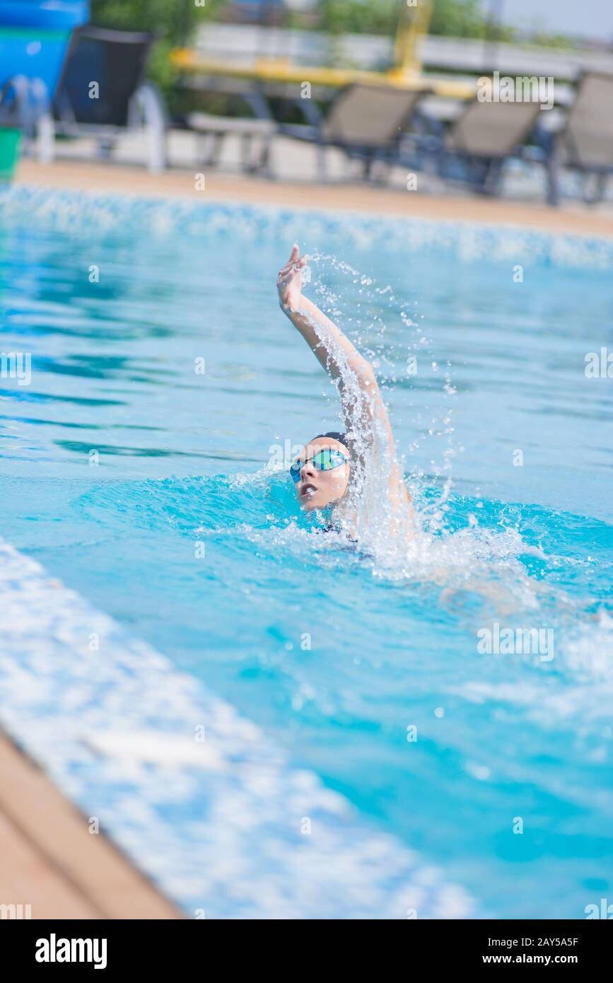 Female Swimmer Front Crawl High Resolution Stock Photography and Images ...