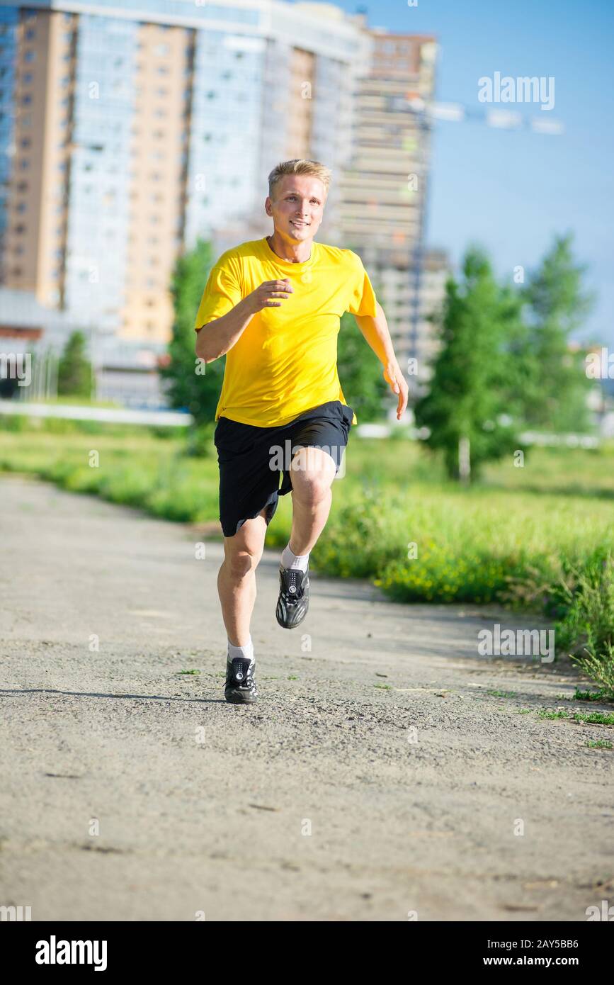 Young man training and exer hi-res stock photography and images - Alamy