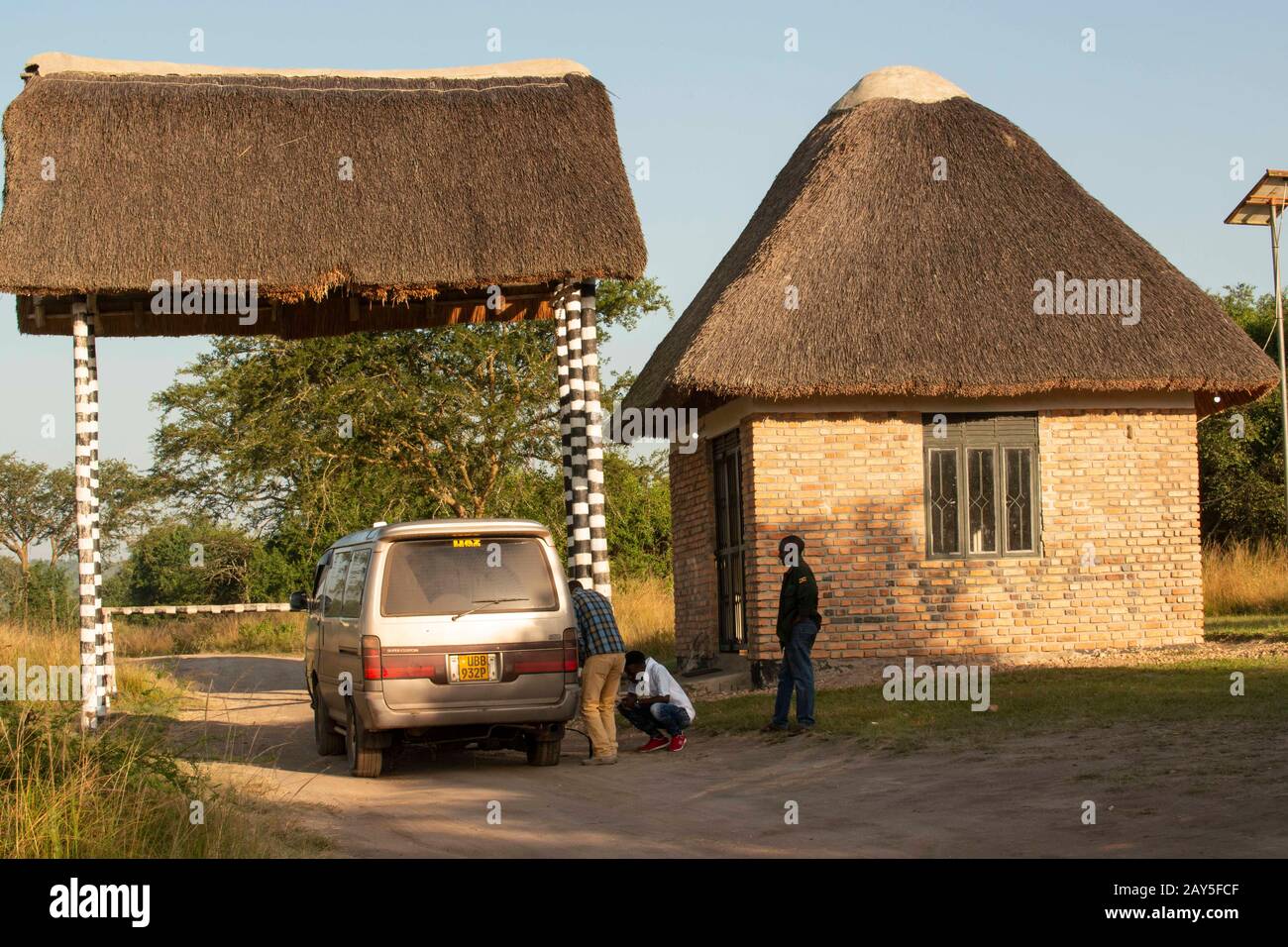 Safari park gate hi-res stock photography and images - Alamy