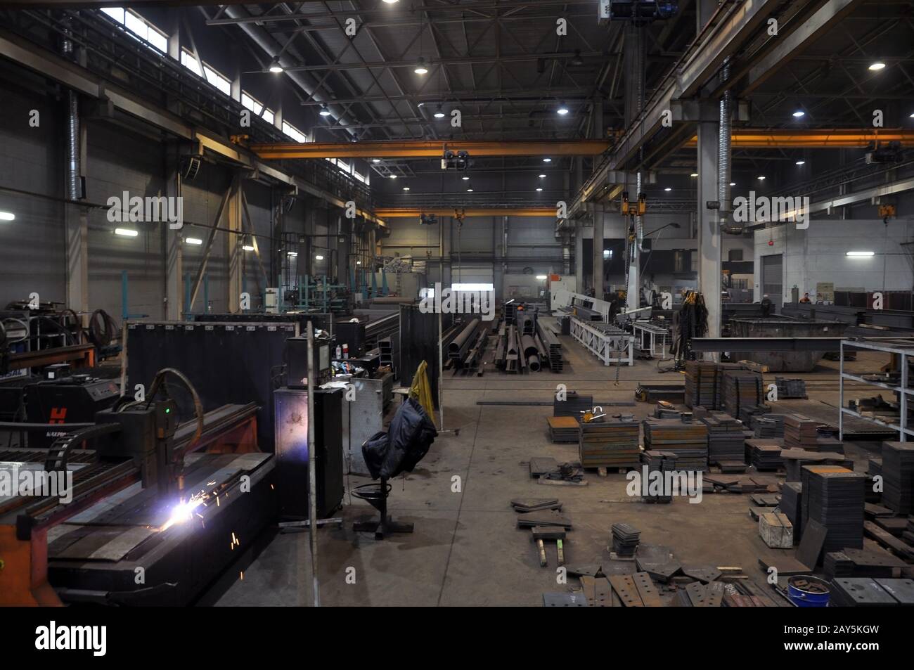 Russia metal cutting plant hi-res stock photography and images - Alamy