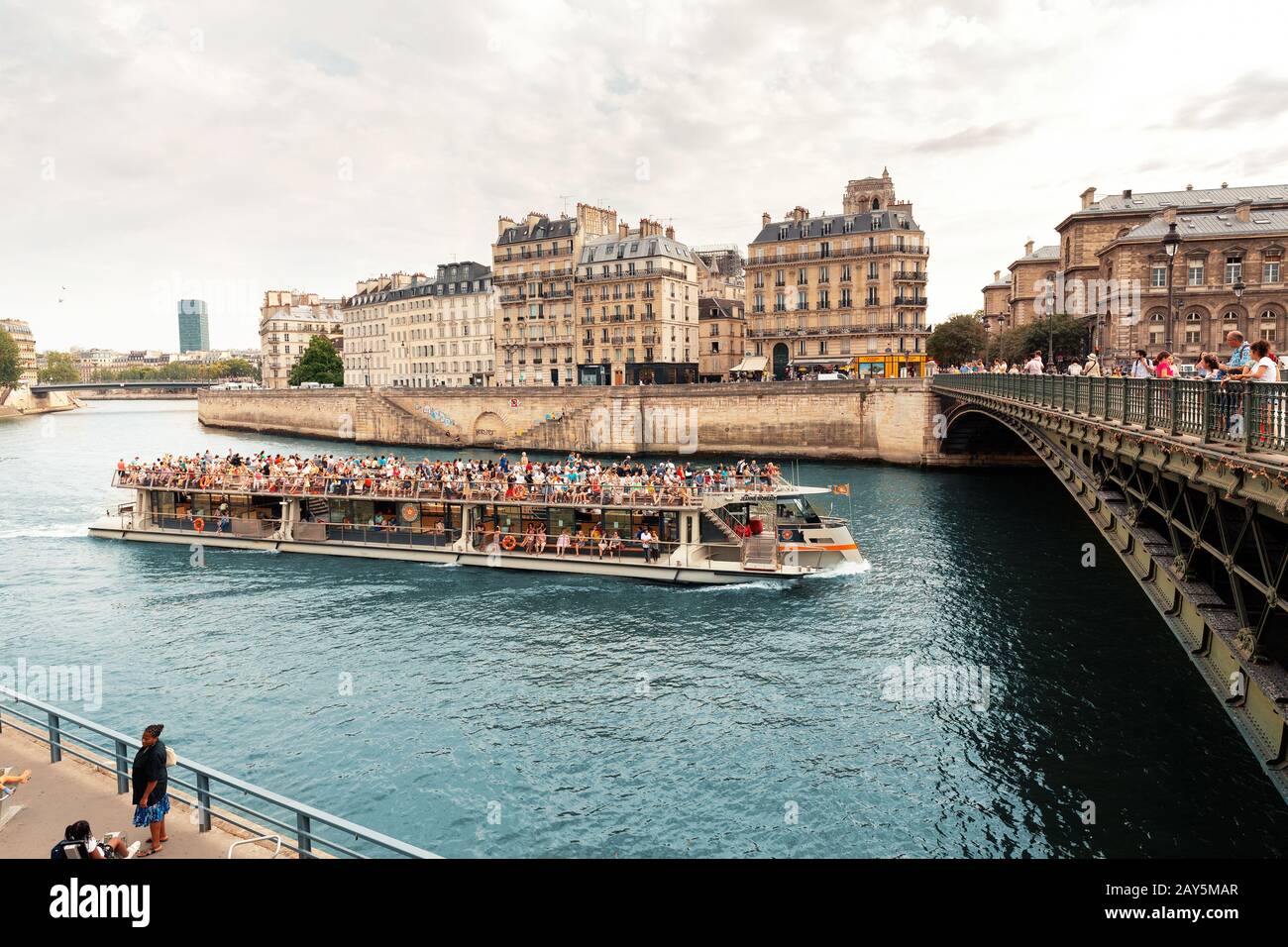 26 July 2019, Paris, France: Sightseeing cruise ship taking tourists to ...