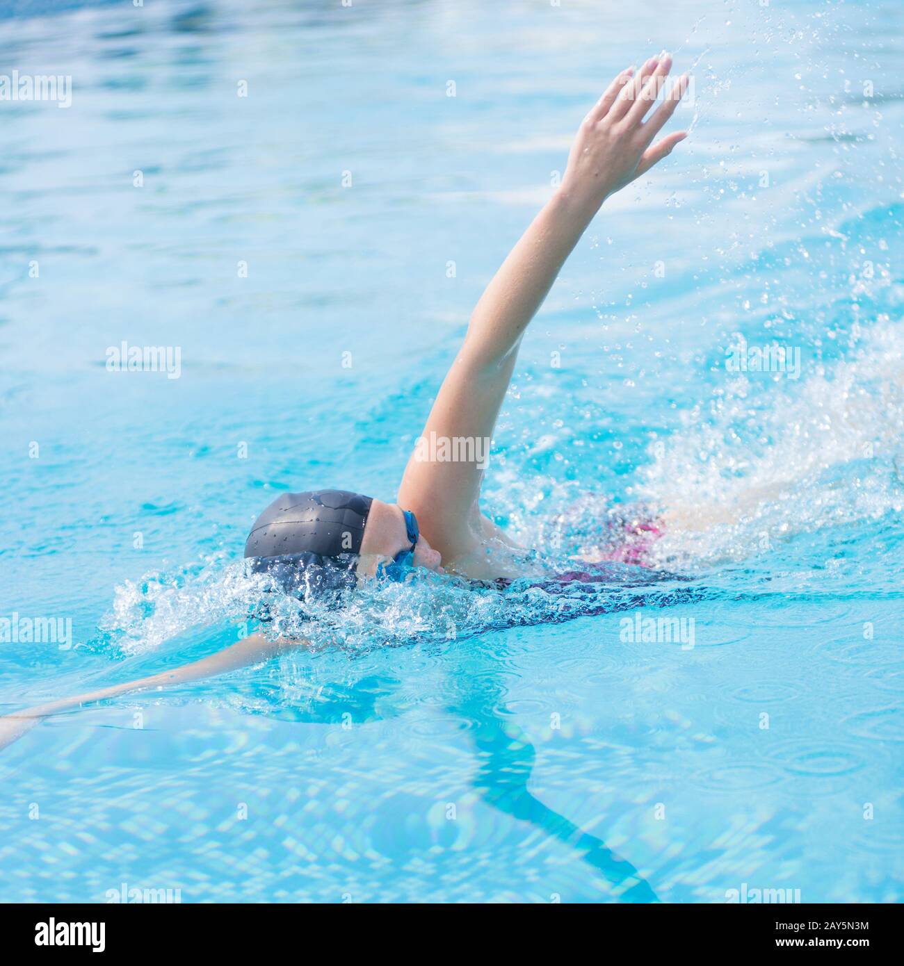 Female swimmer front crawl hi-res stock photography and images - Alamy