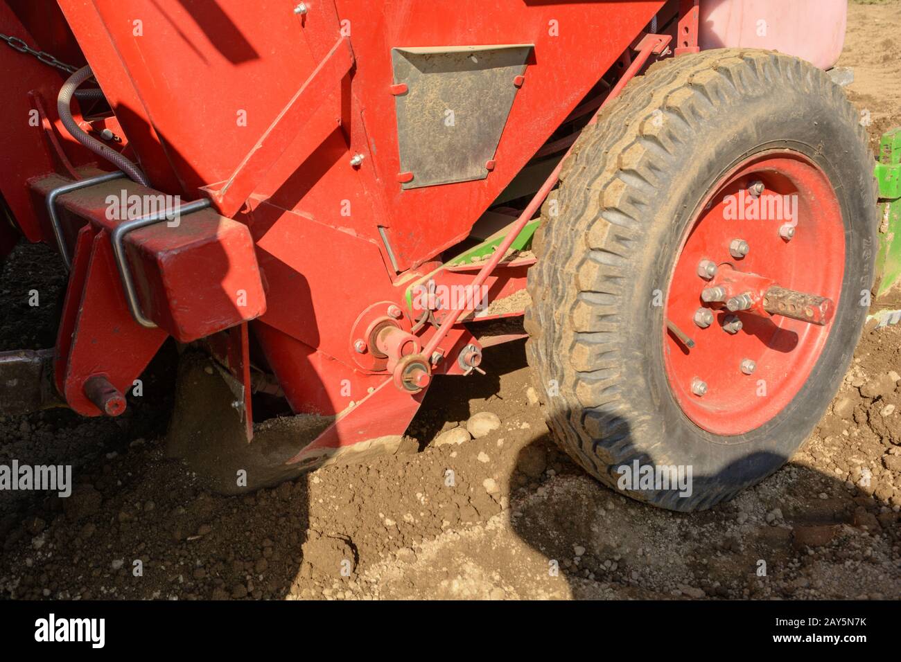 Planting seed potatoes hi-res stock photography and images - Alamy