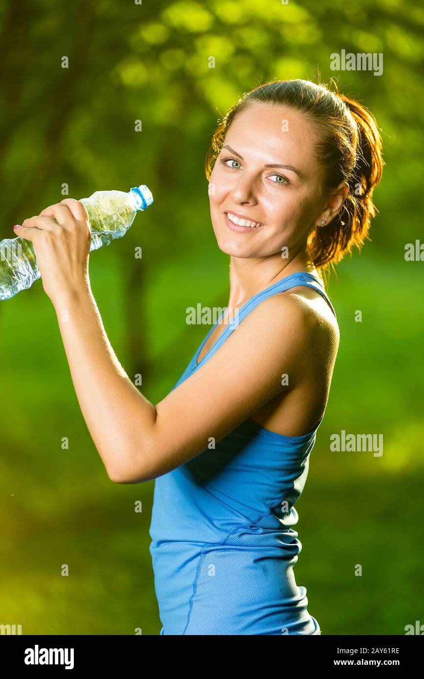 Drinking water working out hi-res stock photography and images - Alamy