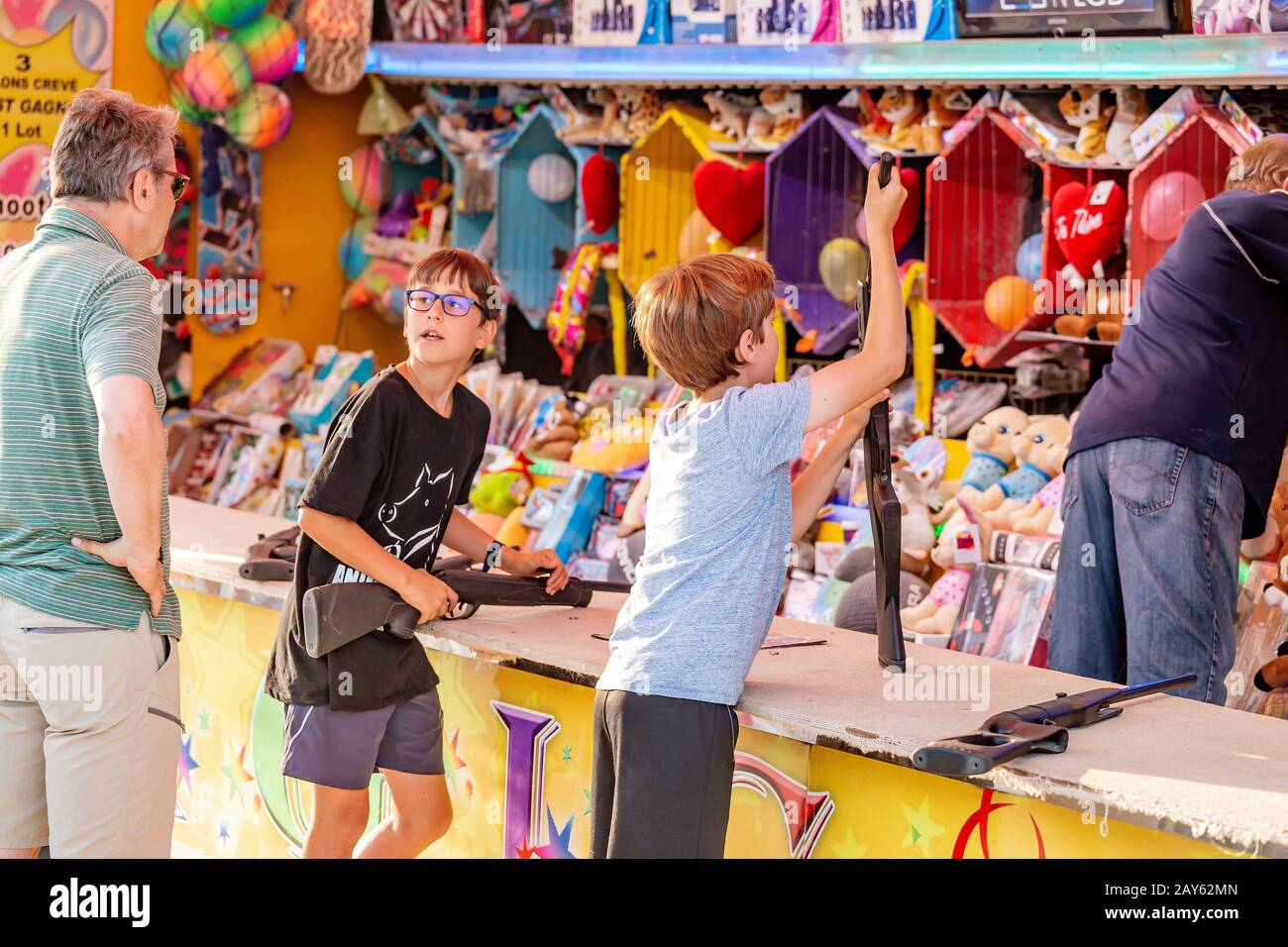 Practice relationships hi-res stock photography and images - Alamy