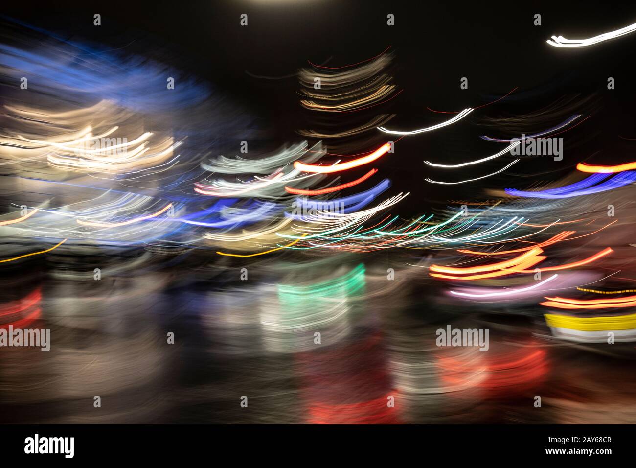 Night time streaks hi-res stock photography and images - Alamy