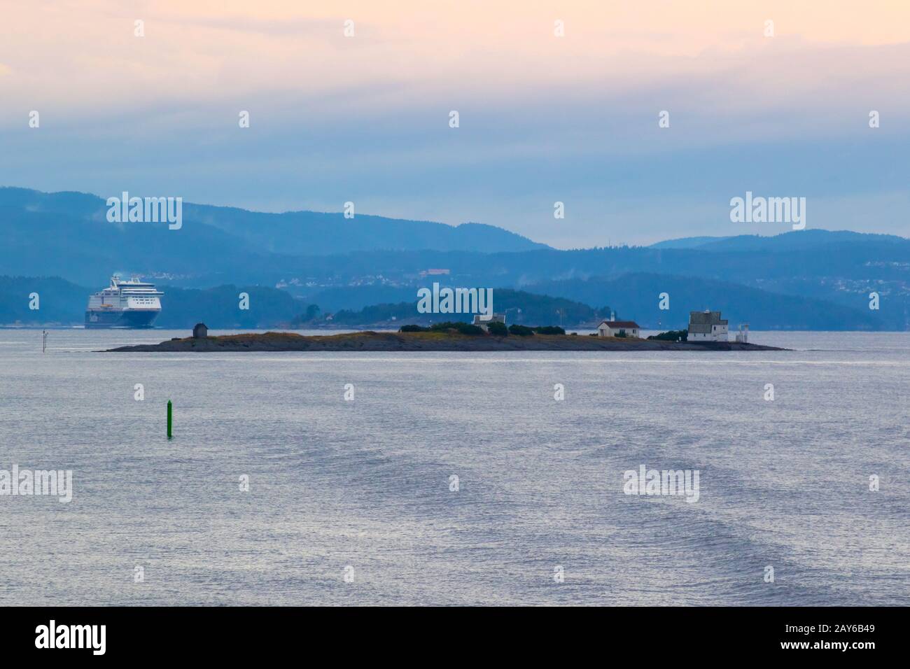 Cruise ship Color Line navigating along the islands of Inner Oslofjord ...