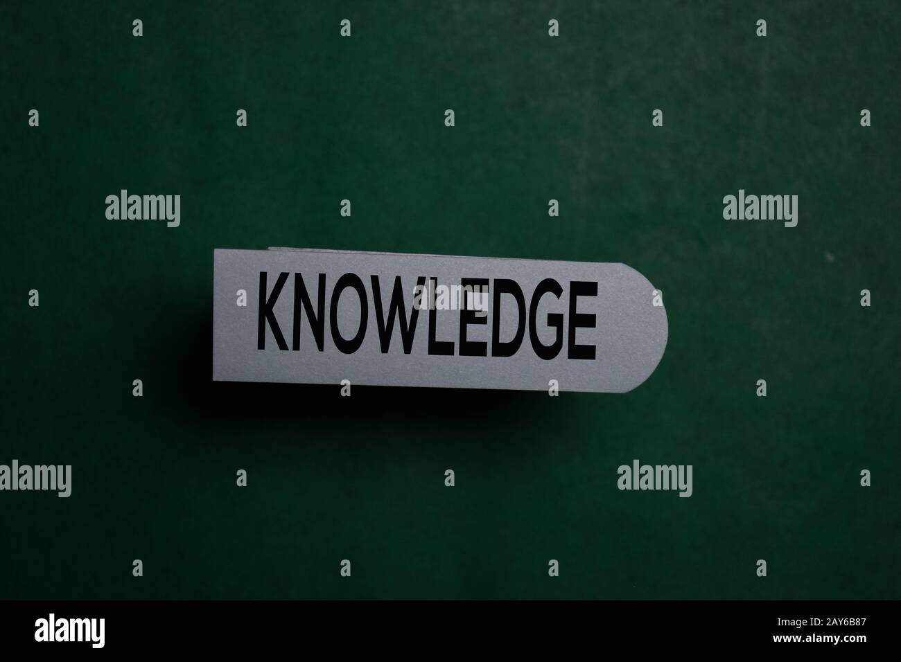 Knowledge write on a sticky note isolated on Office Desk Stock Photo ...