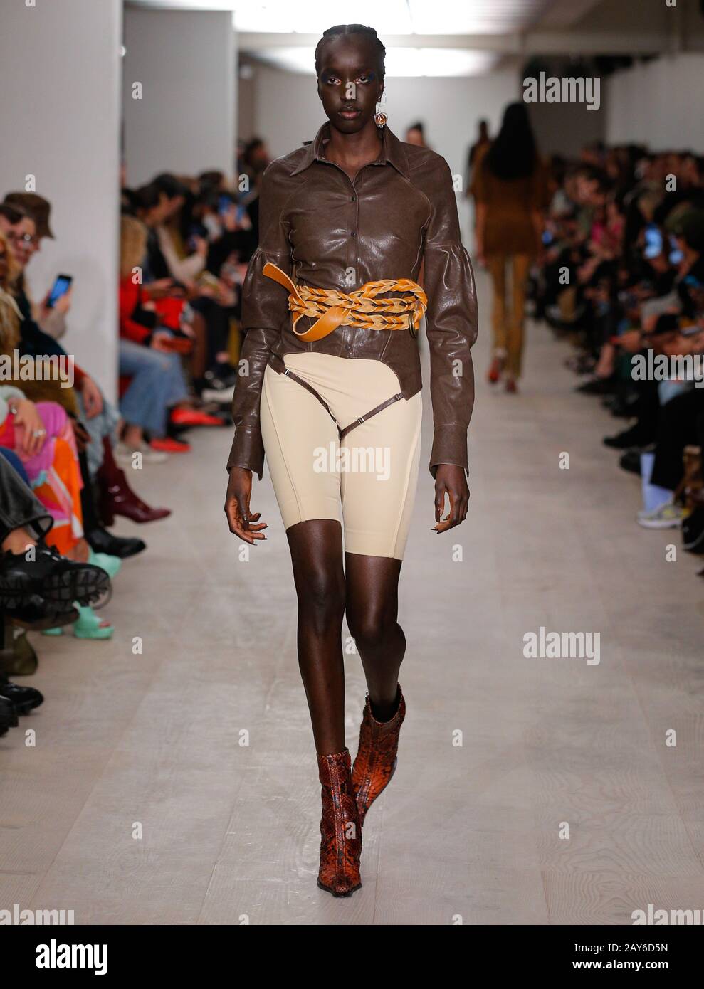 Charlotte knowles catwalk hi-res stock photography and images - Alamy