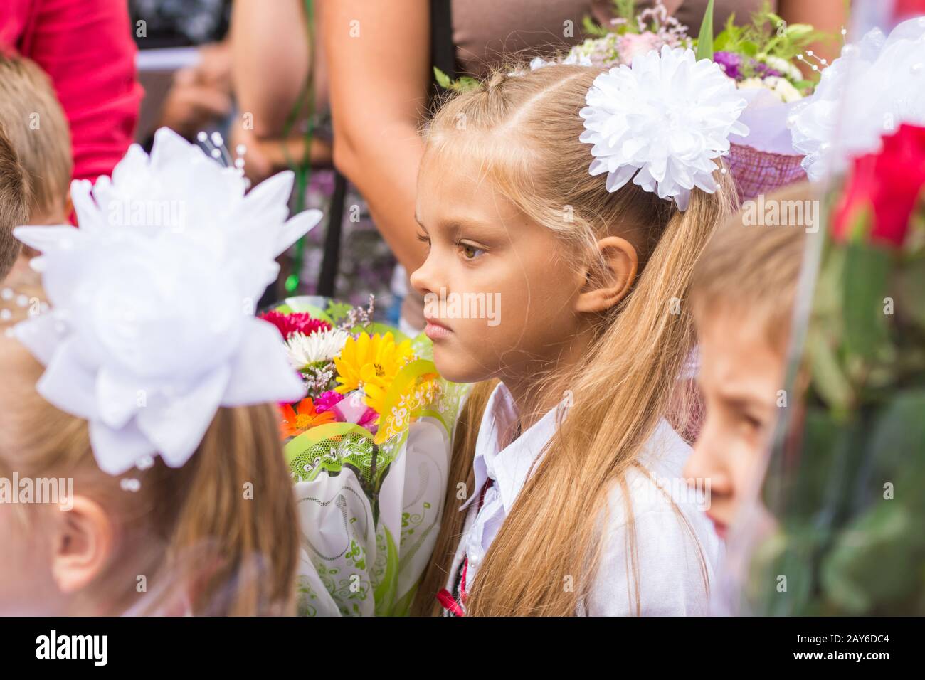 Children standing in line hi-res stock photography and images - Alamy