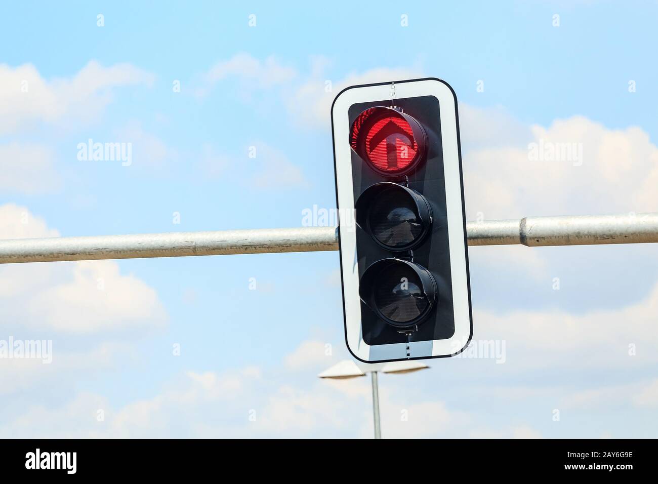 Red traffic light at the city street Stock Photo - Alamy