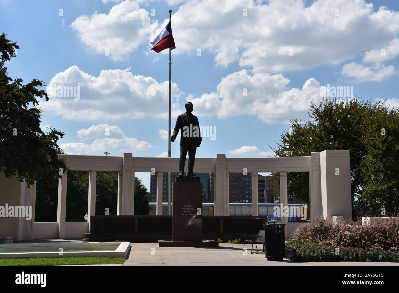 George Bannerman Dealey Monument in Dealey Plaza in Dallas, Texas Stock ...