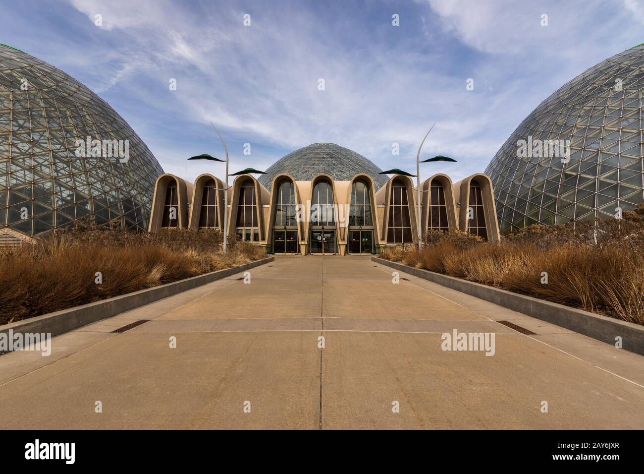 Concrete domes hi-res stock photography and images - Alamy