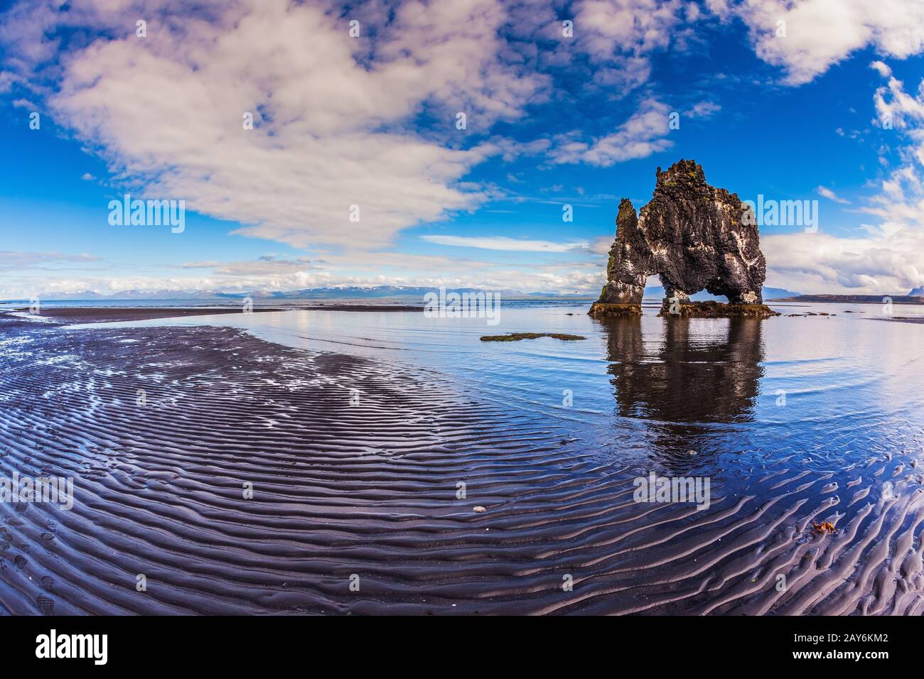 Low cliff hi-res stock photography and images - Alamy