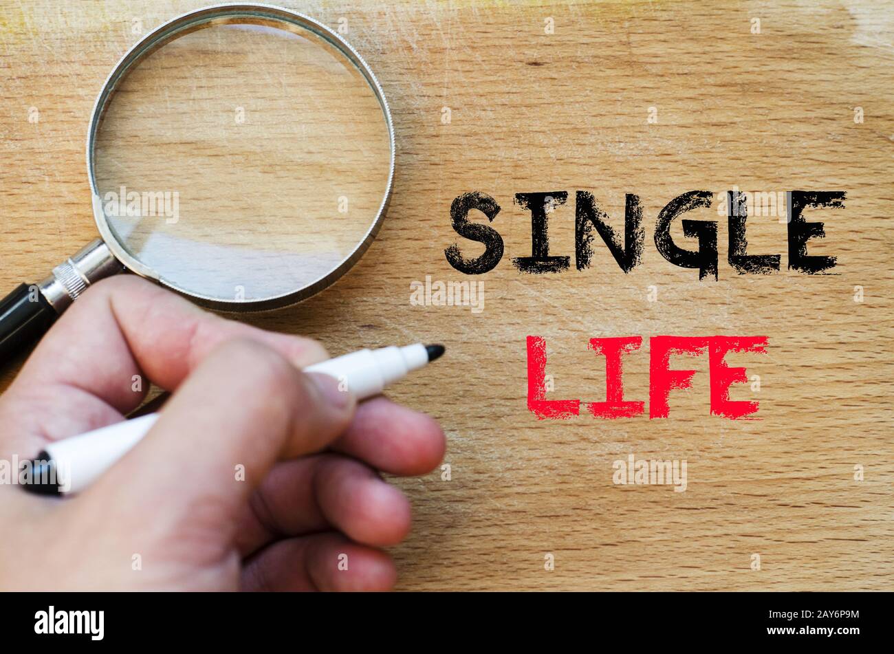 Single life text concept Stock Photo - Alamy