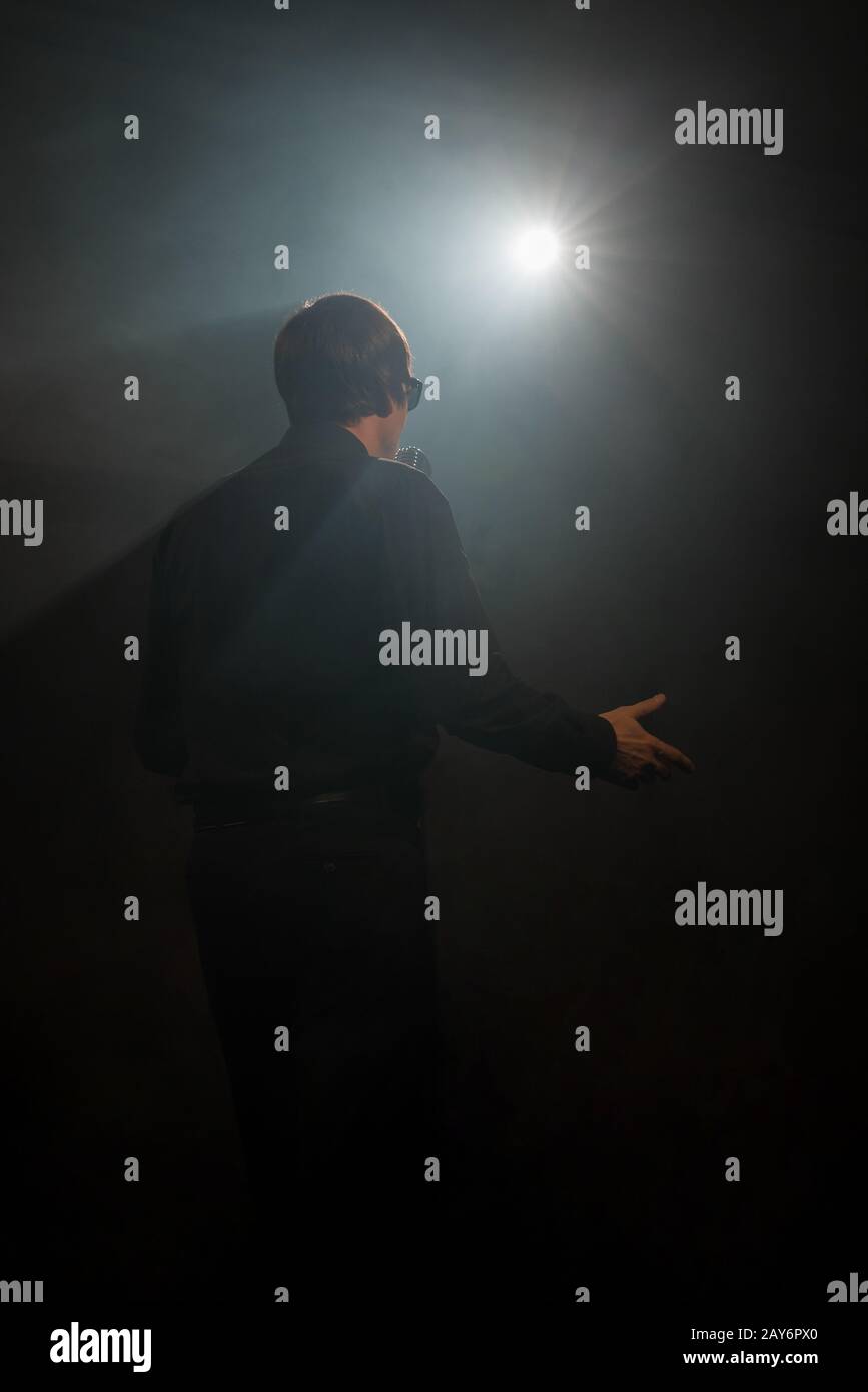 Dark stage hi-res stock photography and images - Alamy