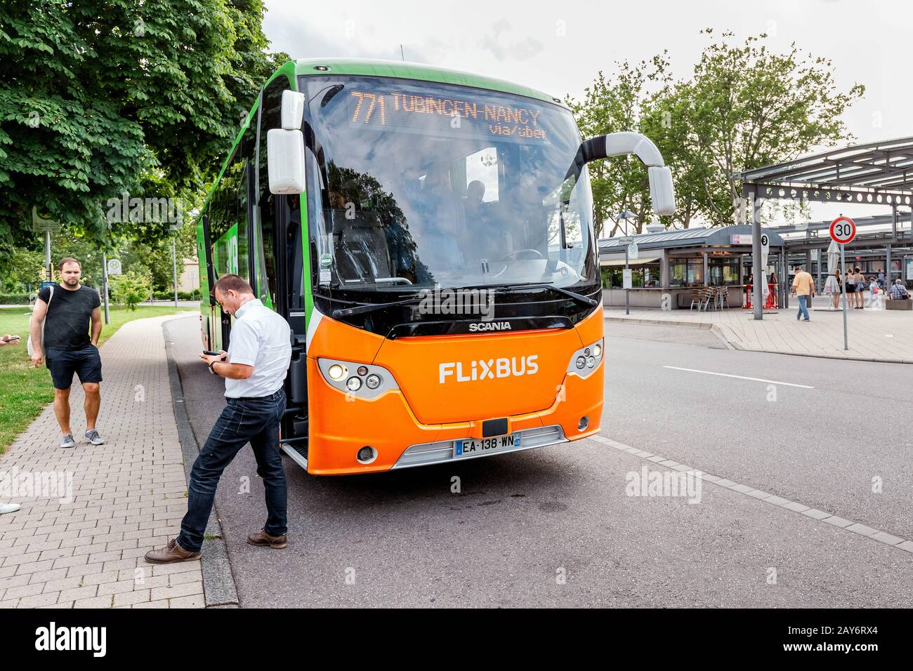 Flixbus logo hi-res stock photography and images - Alamy