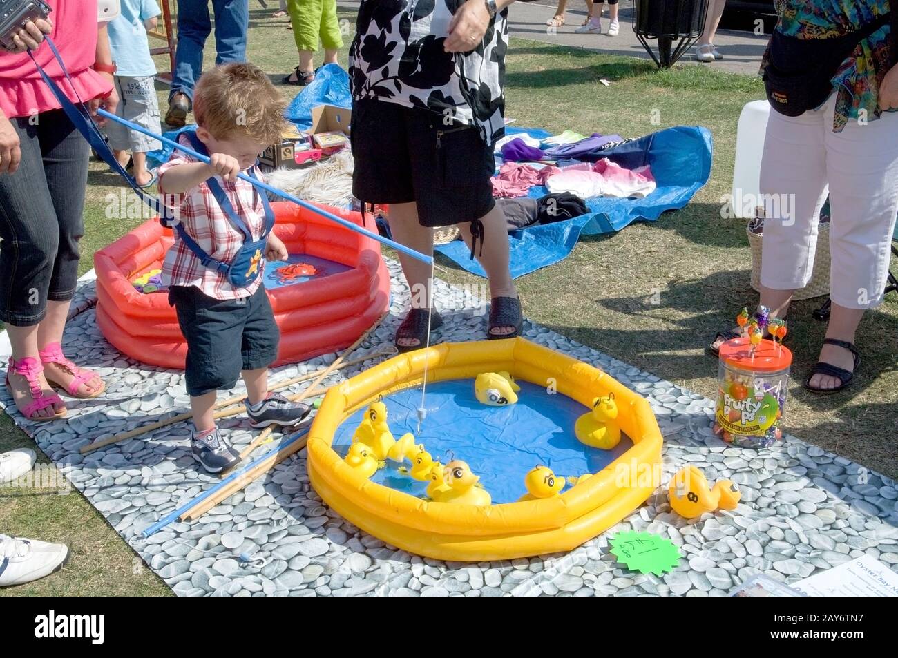 Hook a duck stall hi-res stock photography and images - Alamy