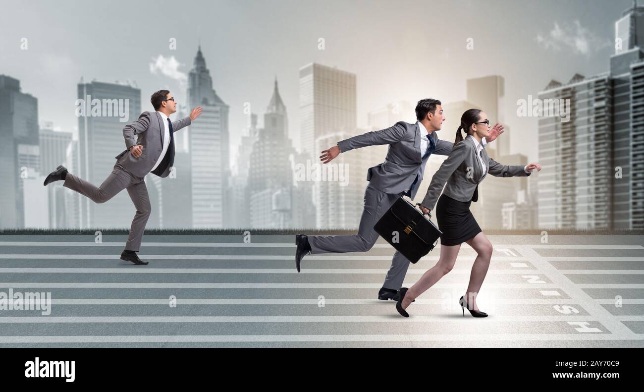 Businesspeople running in competition concept Stock Photo - Alamy