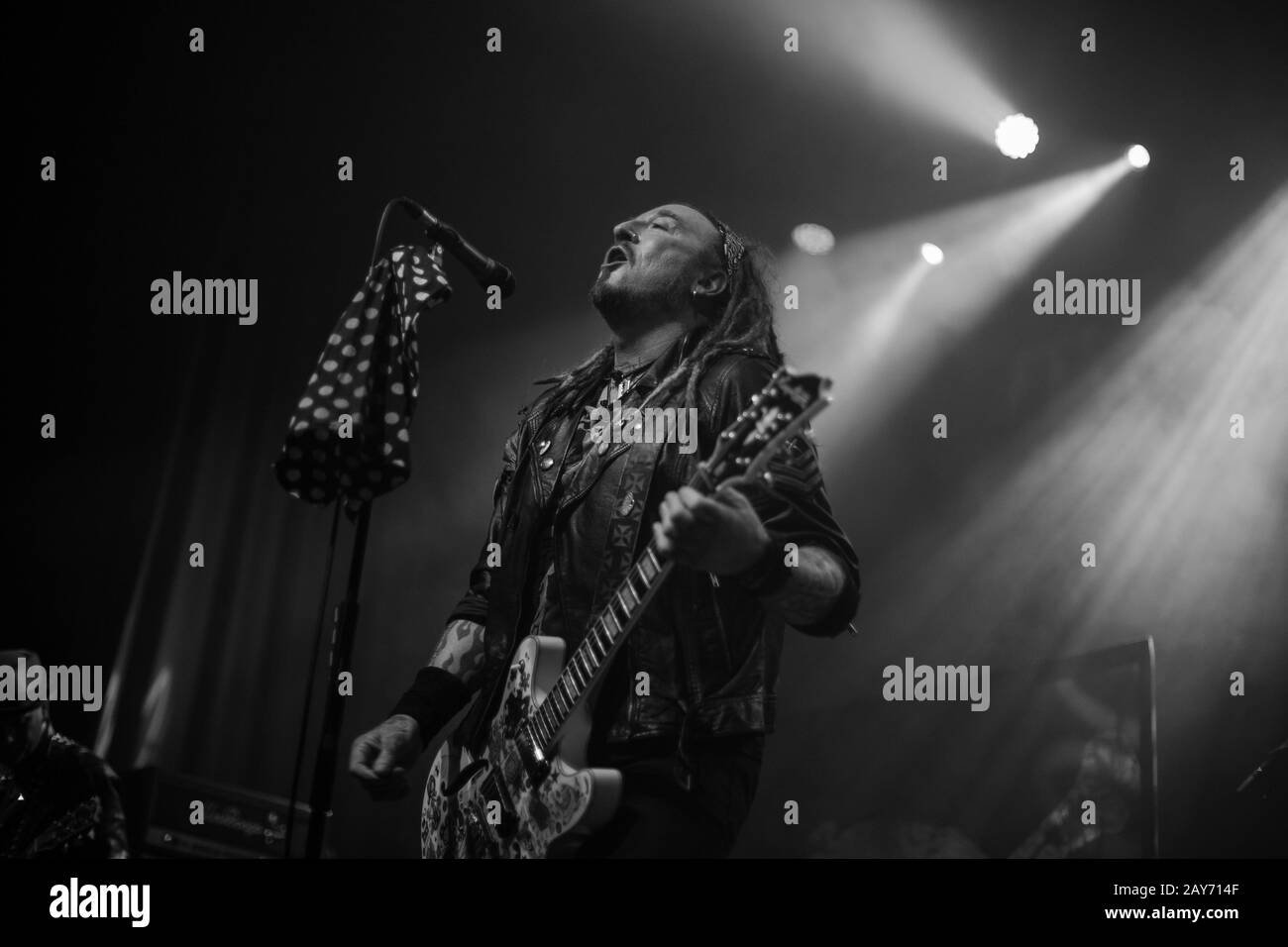 Guitarist from the wildhearts Black and White Stock Photos & Images - Alamy