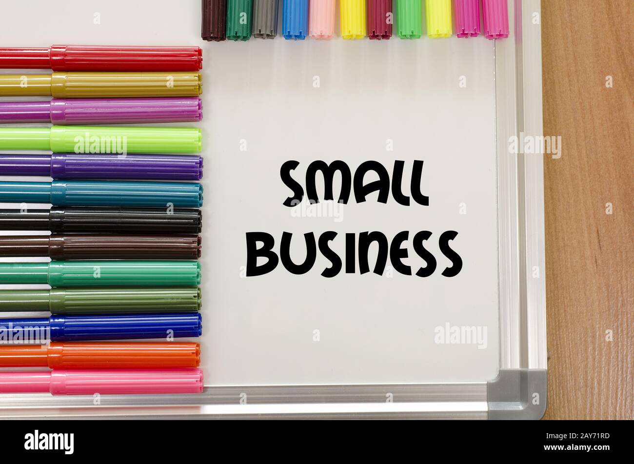Small business text concept Stock Photo - Alamy