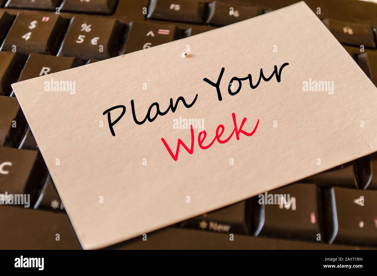 Plan your week concept on white memo Stock Photo - Alamy