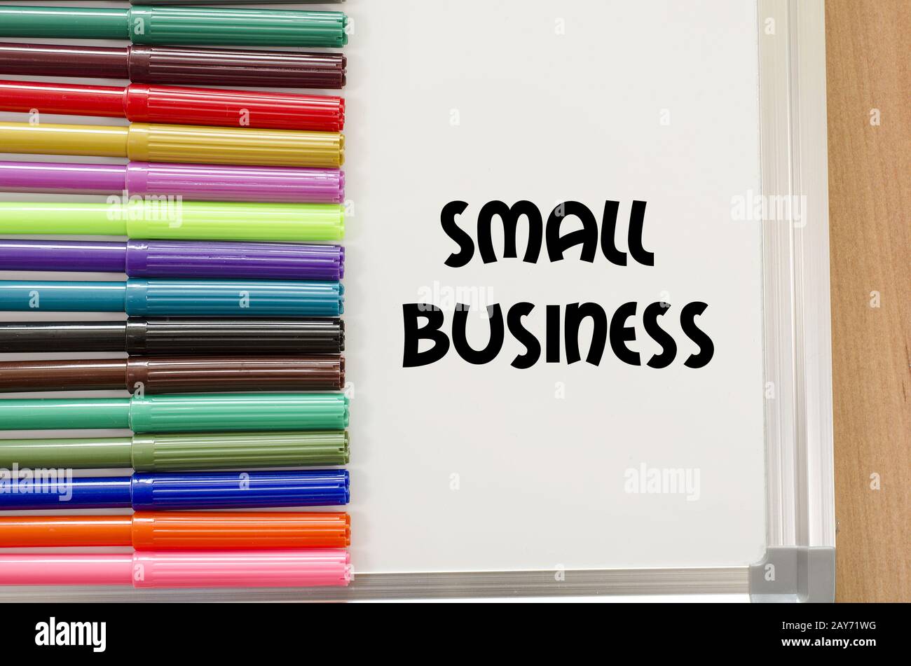Small business text concept Stock Photo - Alamy