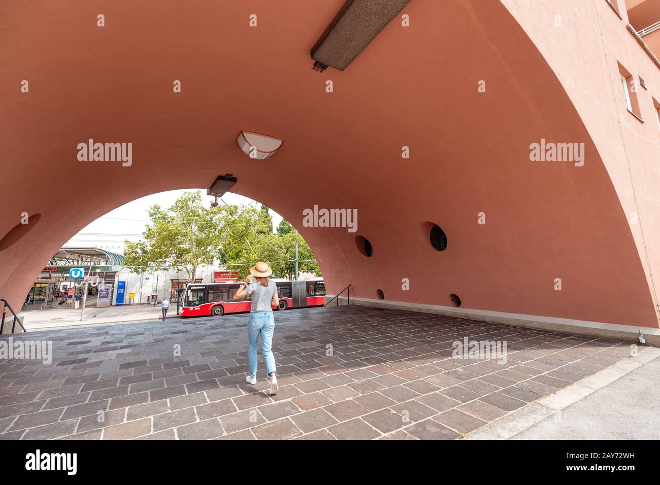 Karl marx hof building hi-res stock photography and images - Alamy