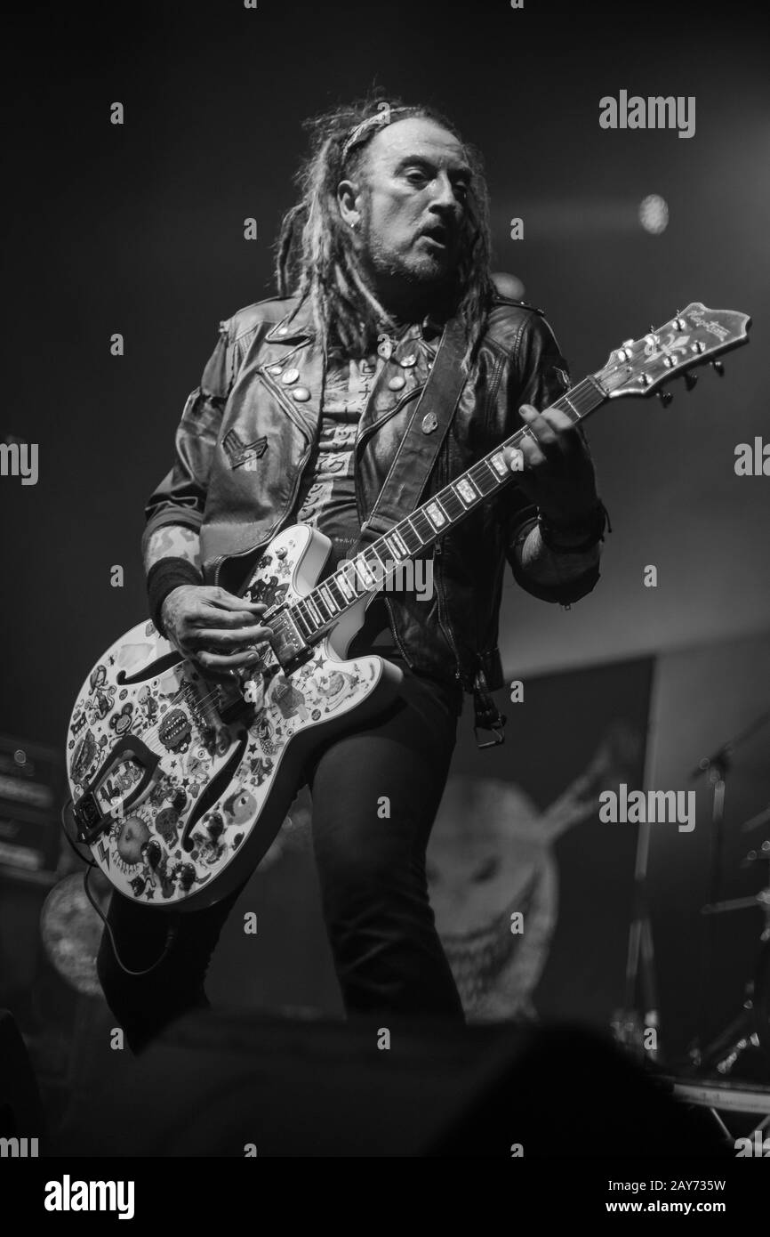 Guitarist from the wildhearts Black and White Stock Photos & Images - Alamy