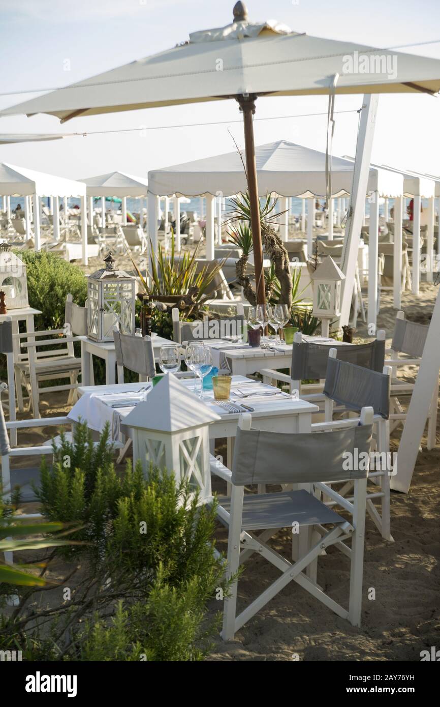 Small restaurant on the beach Stock Photo - Alamy