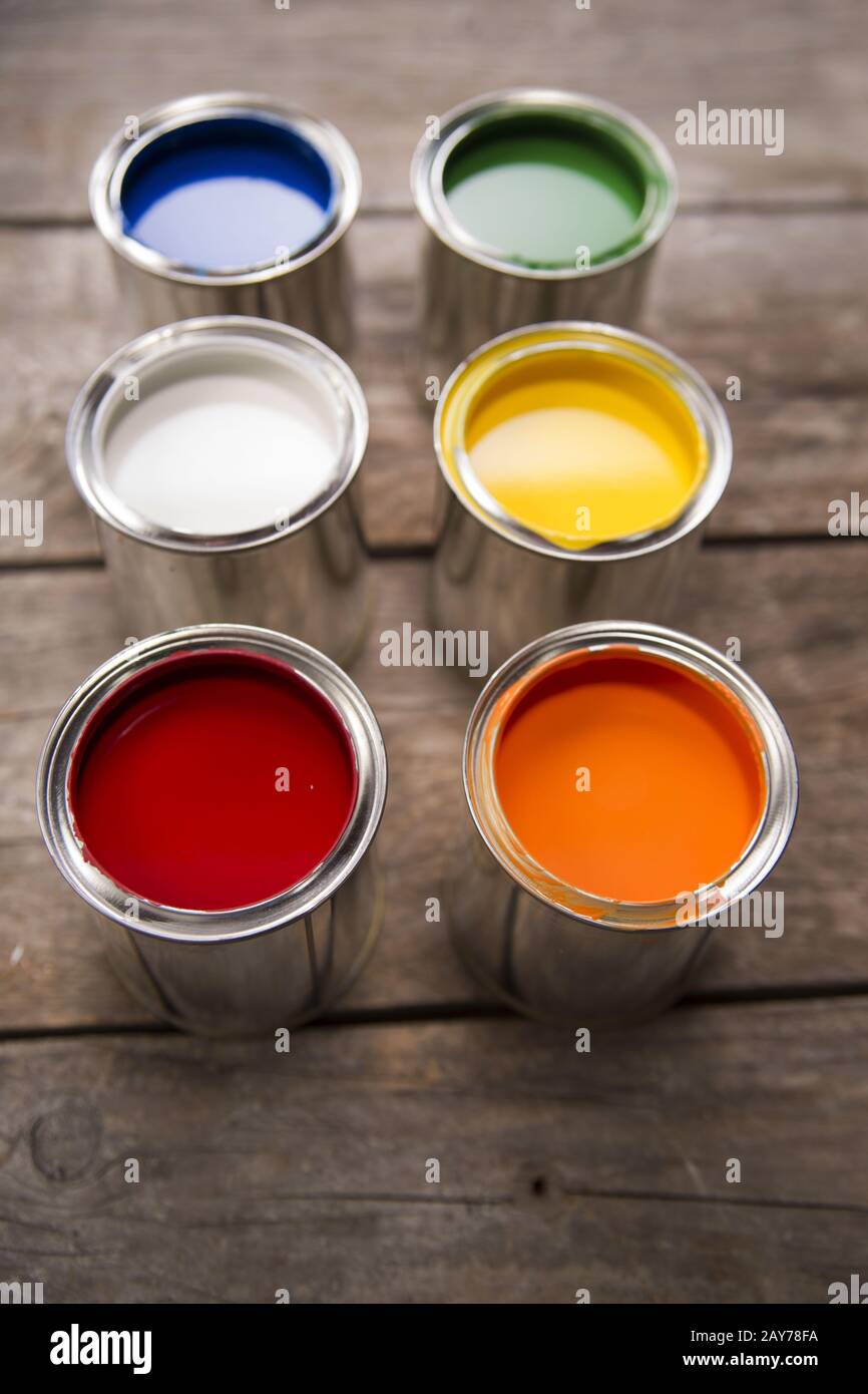 Wall paint cans home hi-res stock photography and images - Alamy