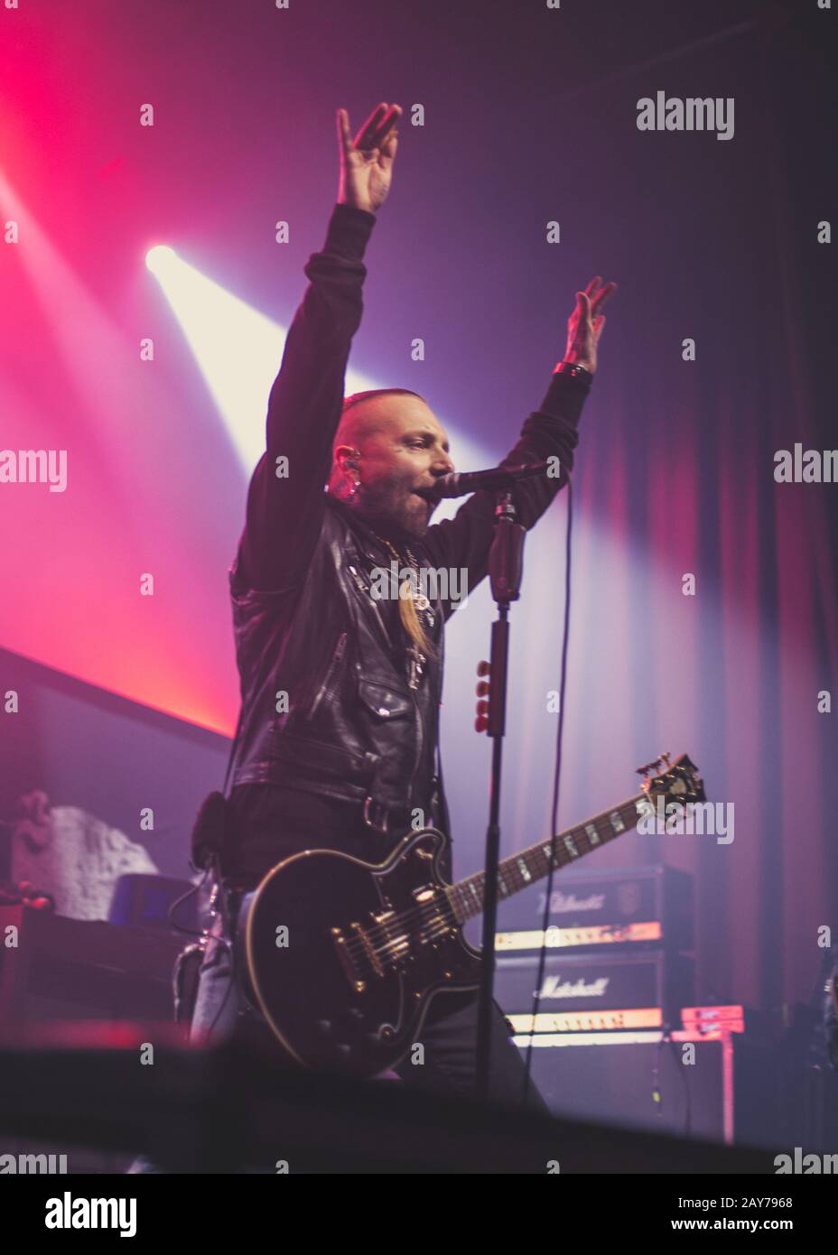 Nicke Borg singer/ guitarist from backyard babies live at o2 ritz ...