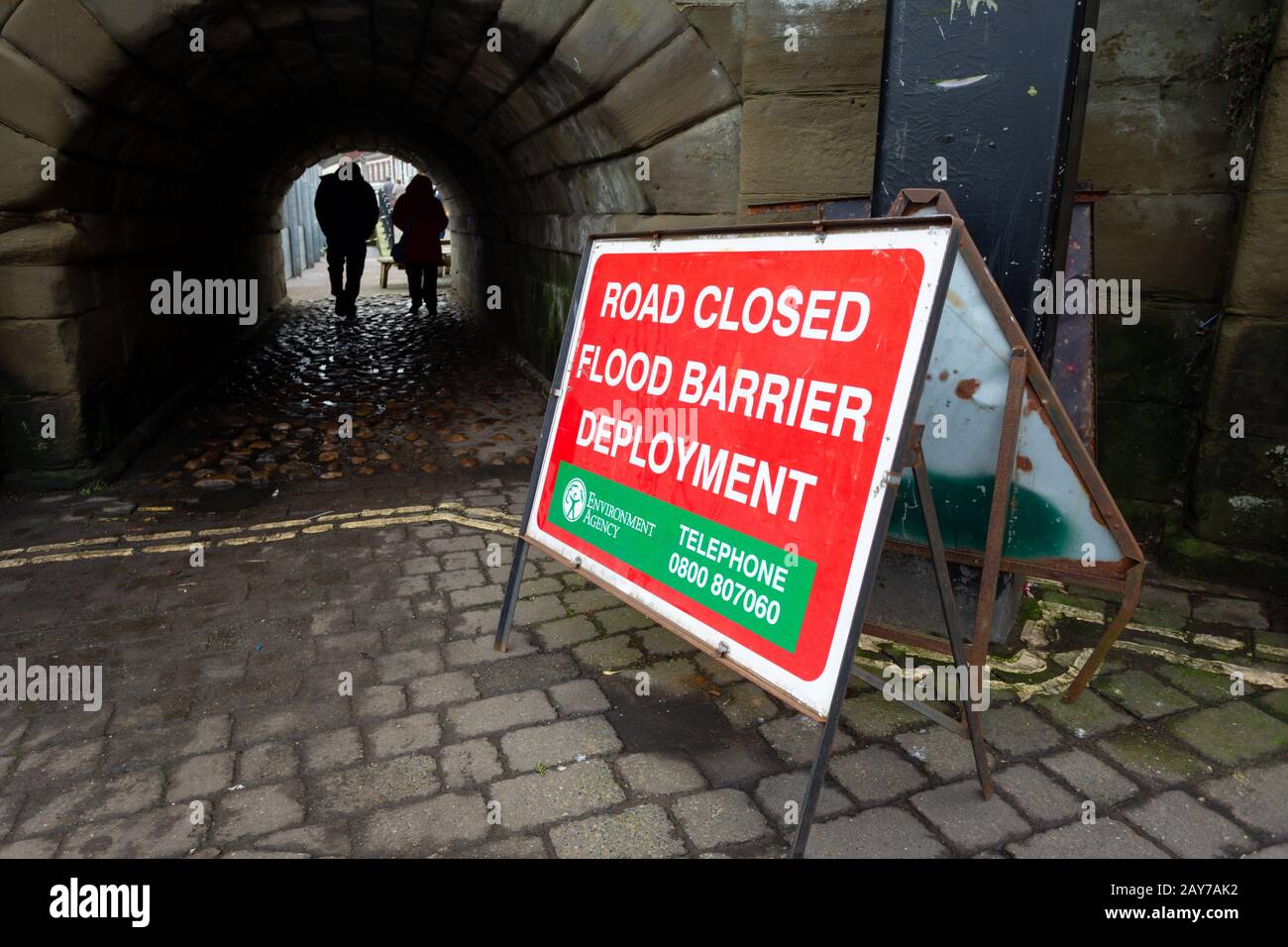 Sign showing road closed due to flood barrier, Bewdley, Worcestershire ...