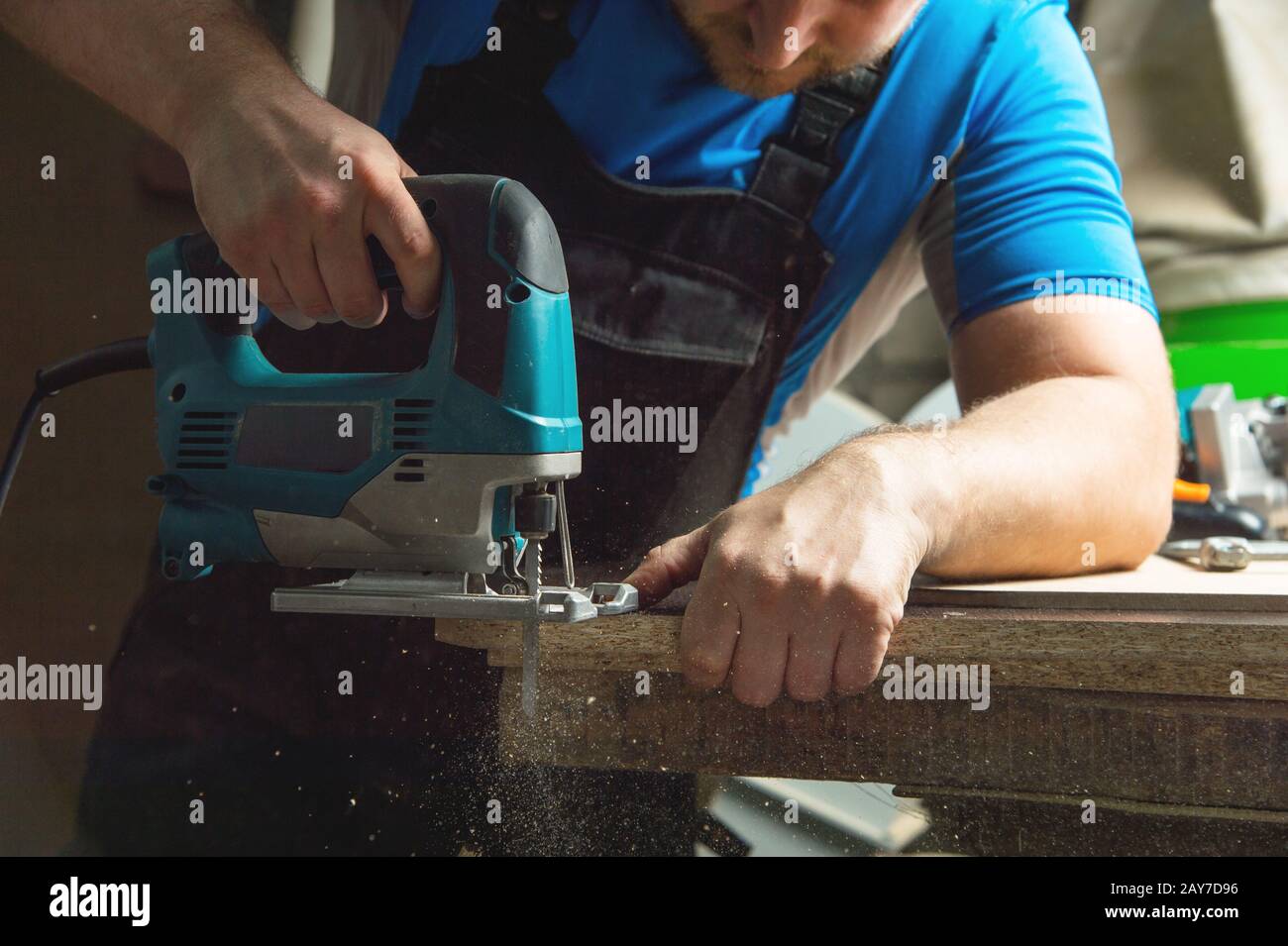 Craftsman working manual electric hi-res stock photography and images ...