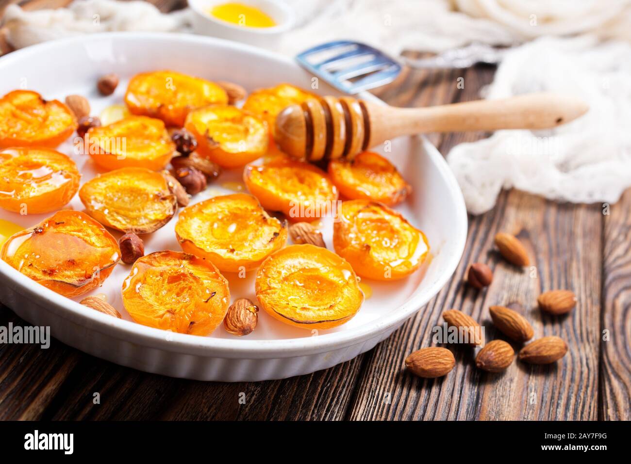 apricots with honey Stock Photo - Alamy