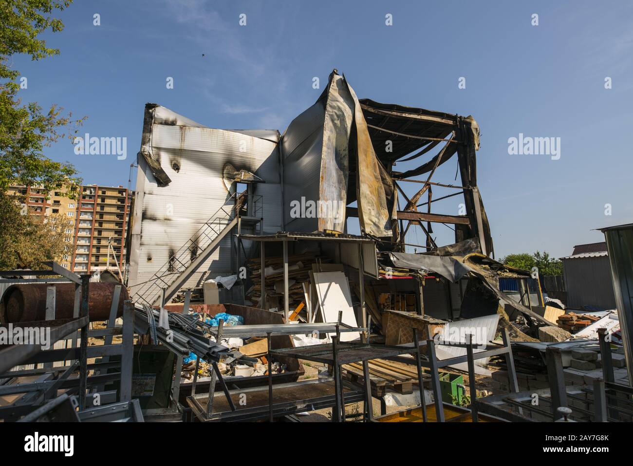 Photo of building destroyed by fire Stock Photo - Alamy