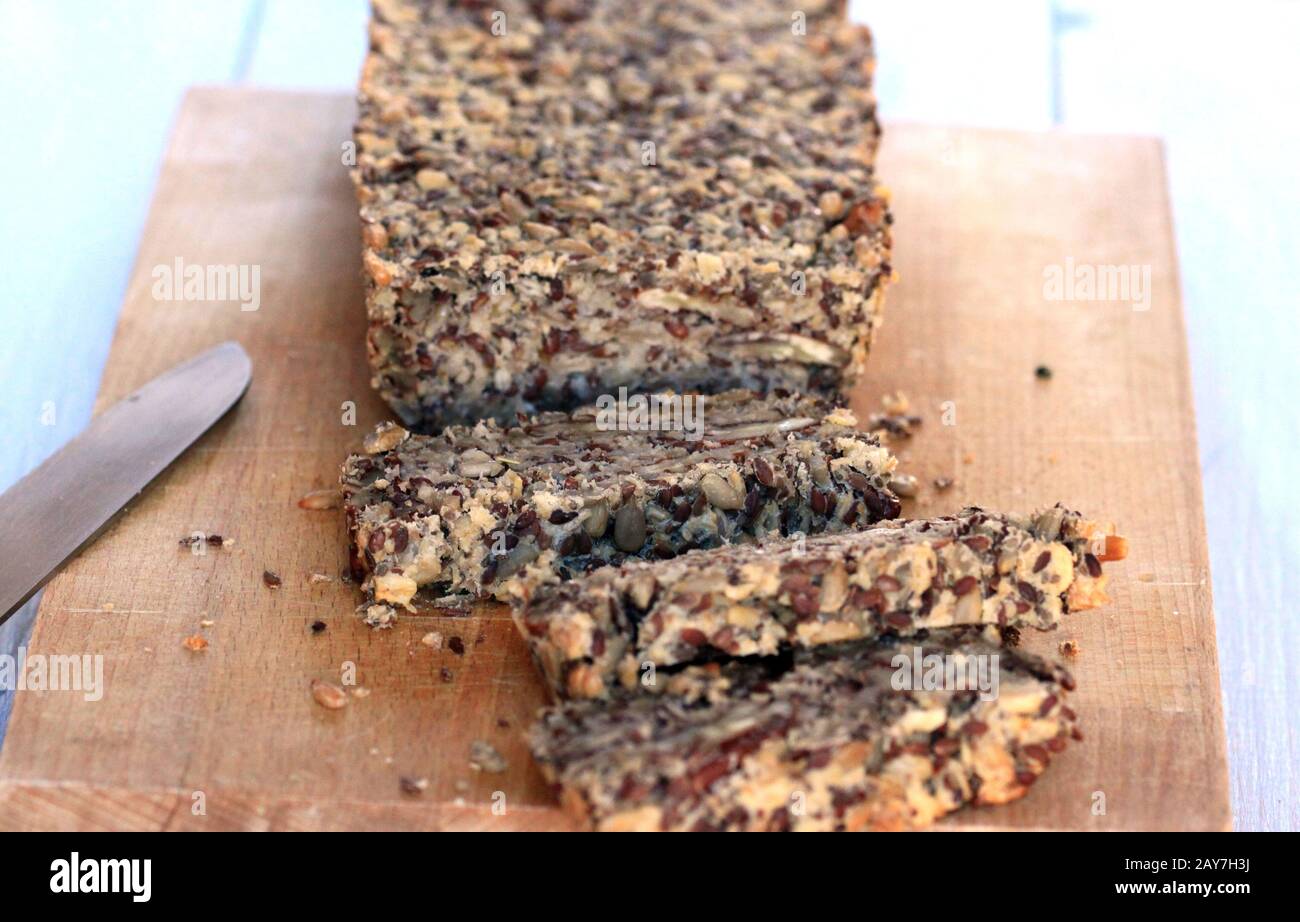 Delicate and crunchy bread. Homemade bread without flour. Gluten-free ...