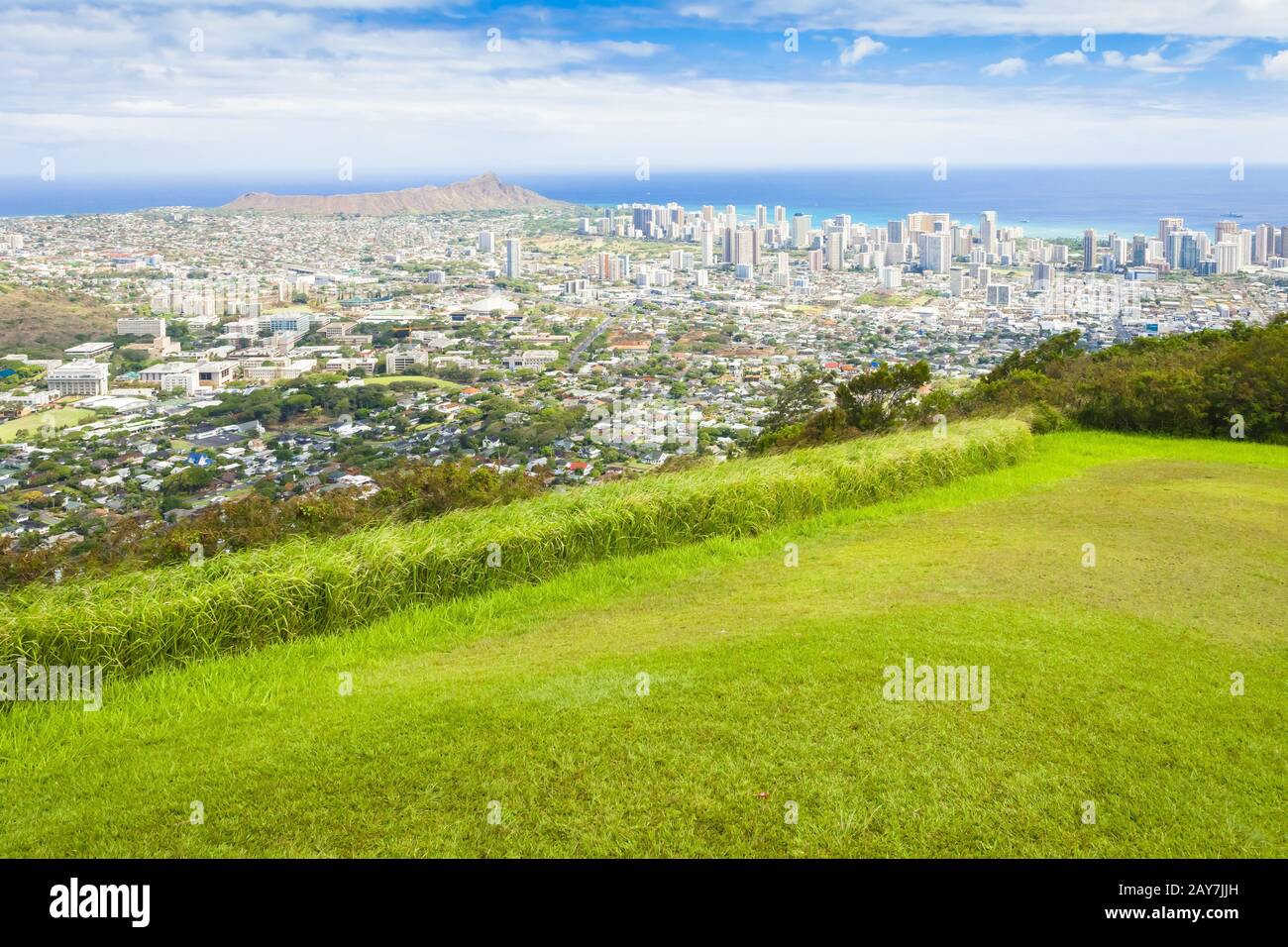 Aerial of the diamond head and oahu hi-res stock photography and images ...