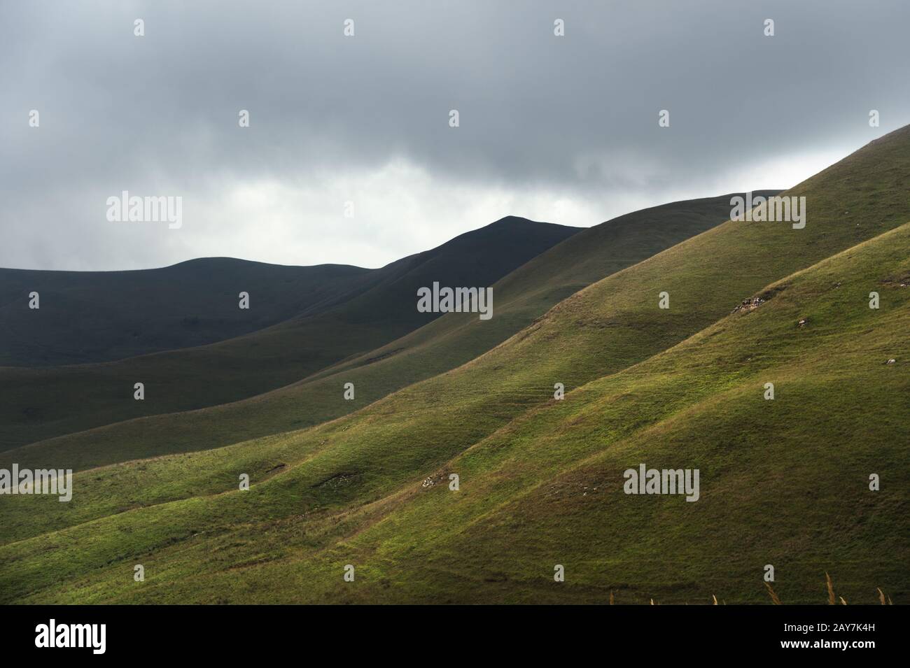 Cloud shadows on field hi-res stock photography and images - Alamy