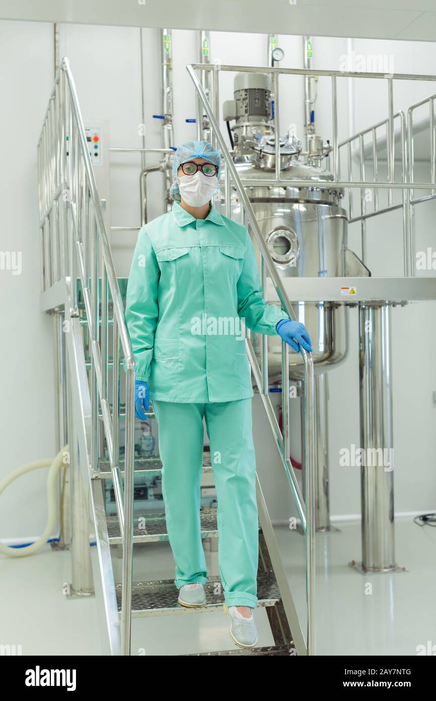 Machine operator hi-res stock photography and images - Alamy