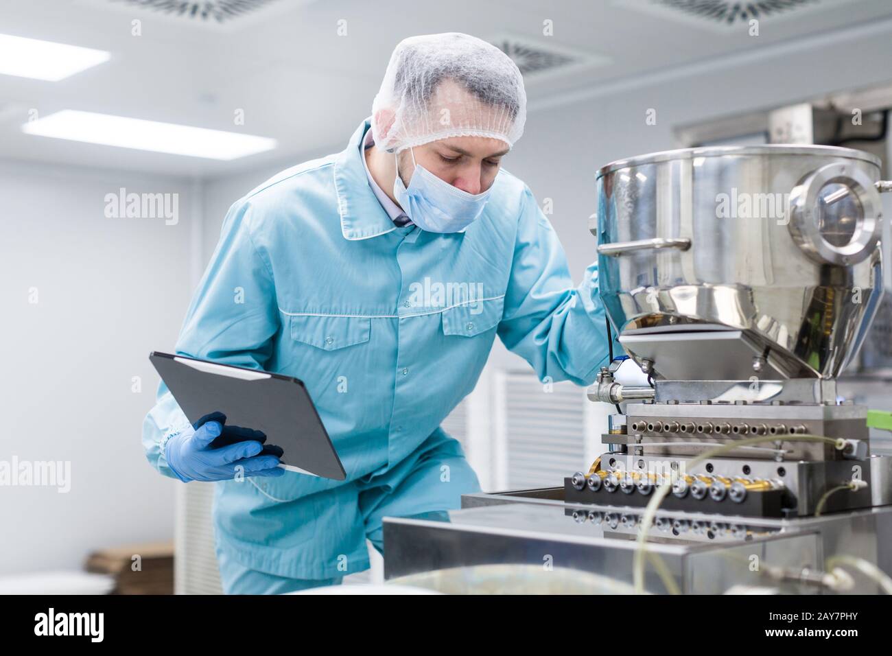 Industrial scientist hi-res stock photography and images - Alamy