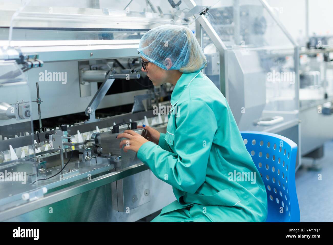 Work machine hi-res stock photography and images - Alamy