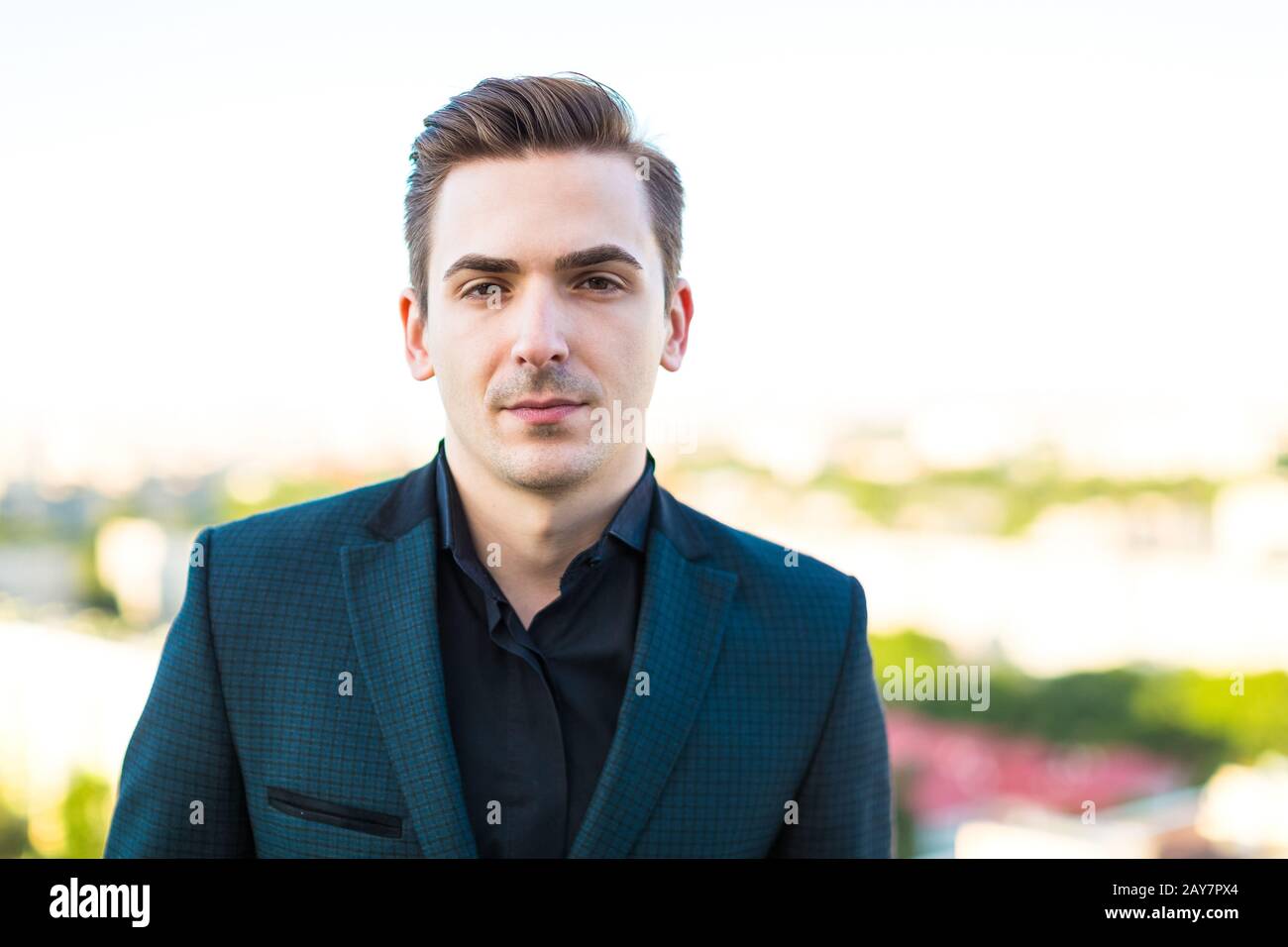 Serious work suit hi-res stock photography and images - Alamy