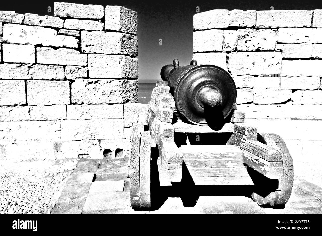 Port barrel Black and White Stock Photos & Images - Alamy