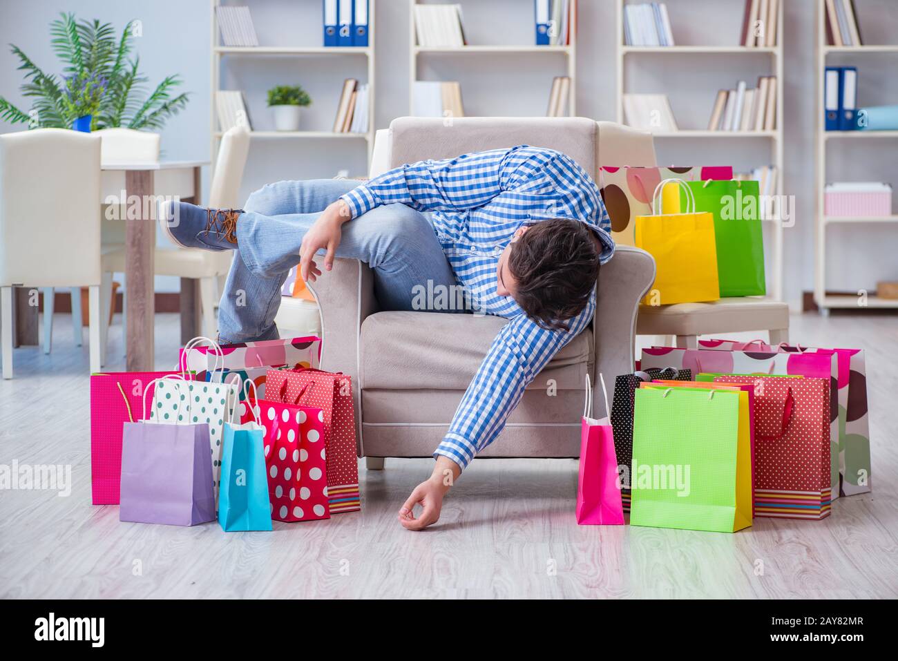 Sleepy man shopping hi-res stock photography and images - Alamy