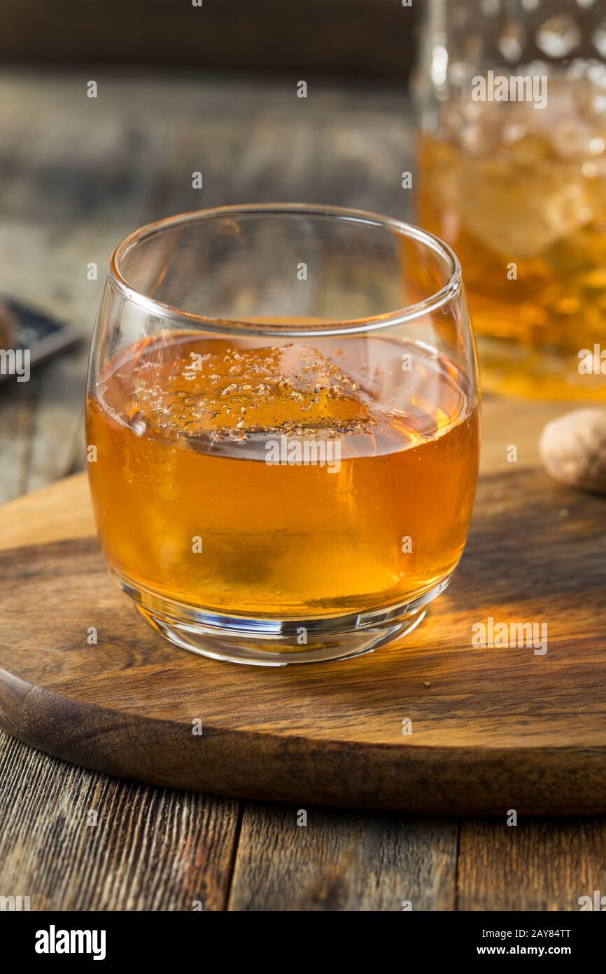 Bumboo cocktail hi-res stock photography and images - Alamy