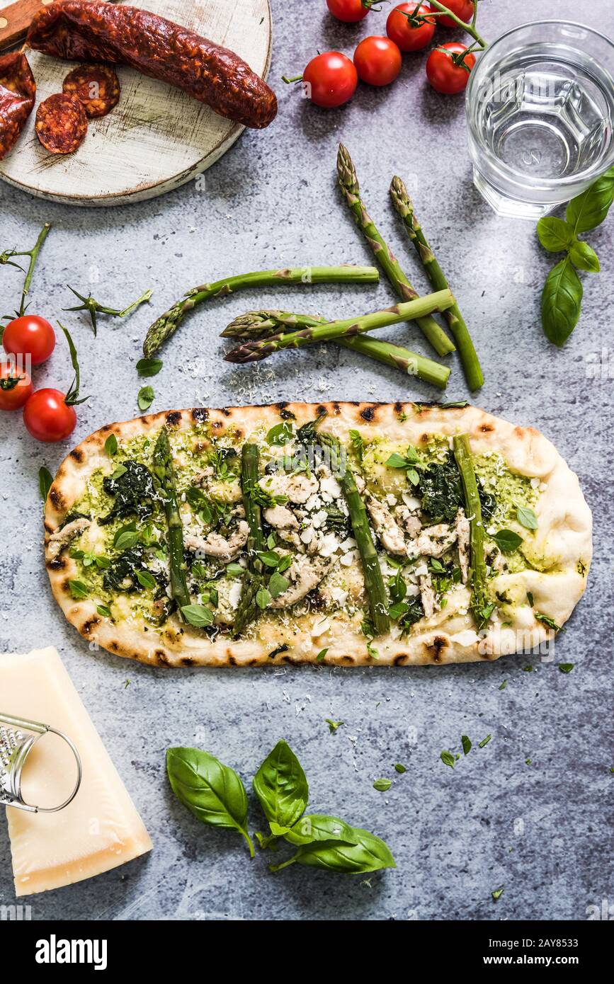 Sharing pizza hi-res stock photography and images - Alamy