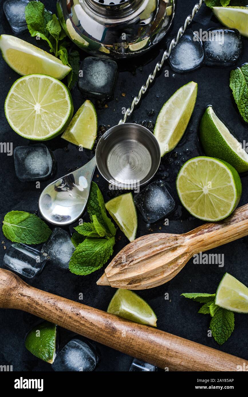 cuban mojito cocktail, mint rum and lime Stock Photo - Alamy